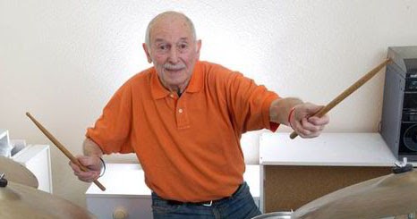 Zona Rock Dan Metal : DOUG SANDOM