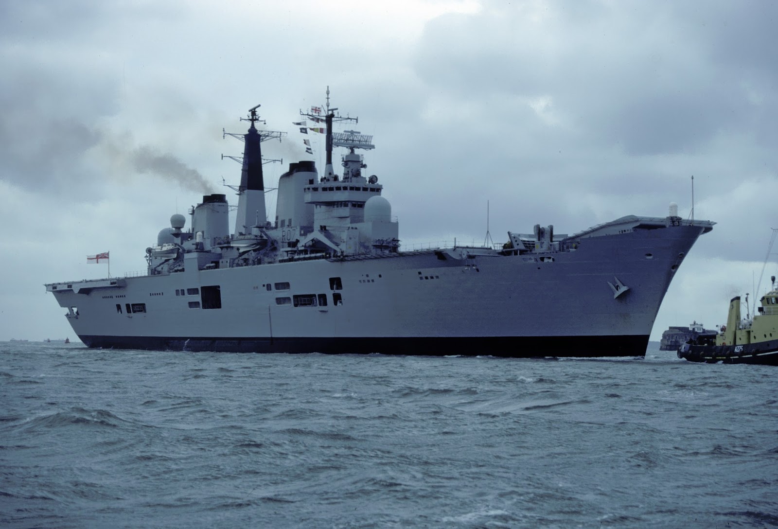 BRIAN'S SHIPPING PHOTOS: BRITISH WARSHIPS ONE