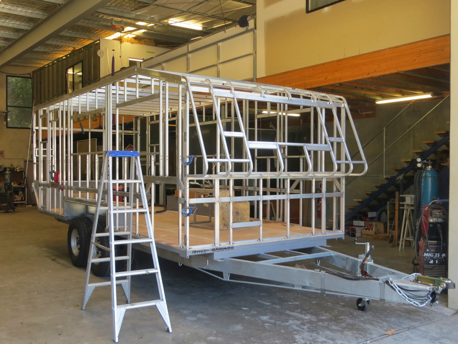 Life with the Bushtracker: The Bushtracker being Built