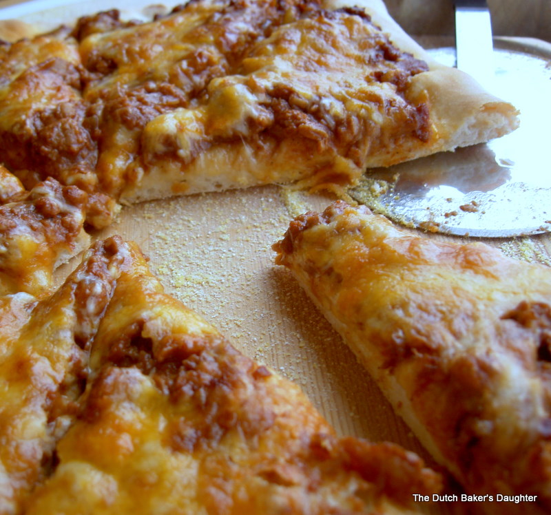 The Dutch Baker's Daughter: Cincinnati Chili Pizza