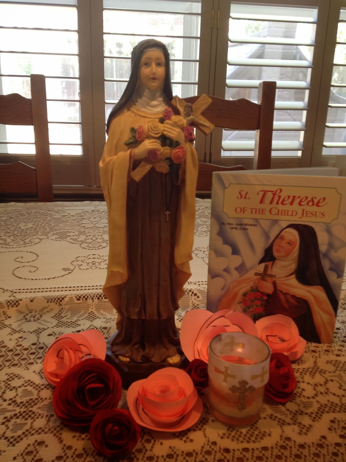 Family At The Foot Of The Cross: St. Therese Liturgical Ideas to Share