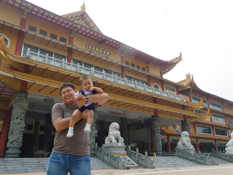 Maha Vihara Maitreya: Vihara Terbesar di Indonesia | WISATA MALAM KOTA ...