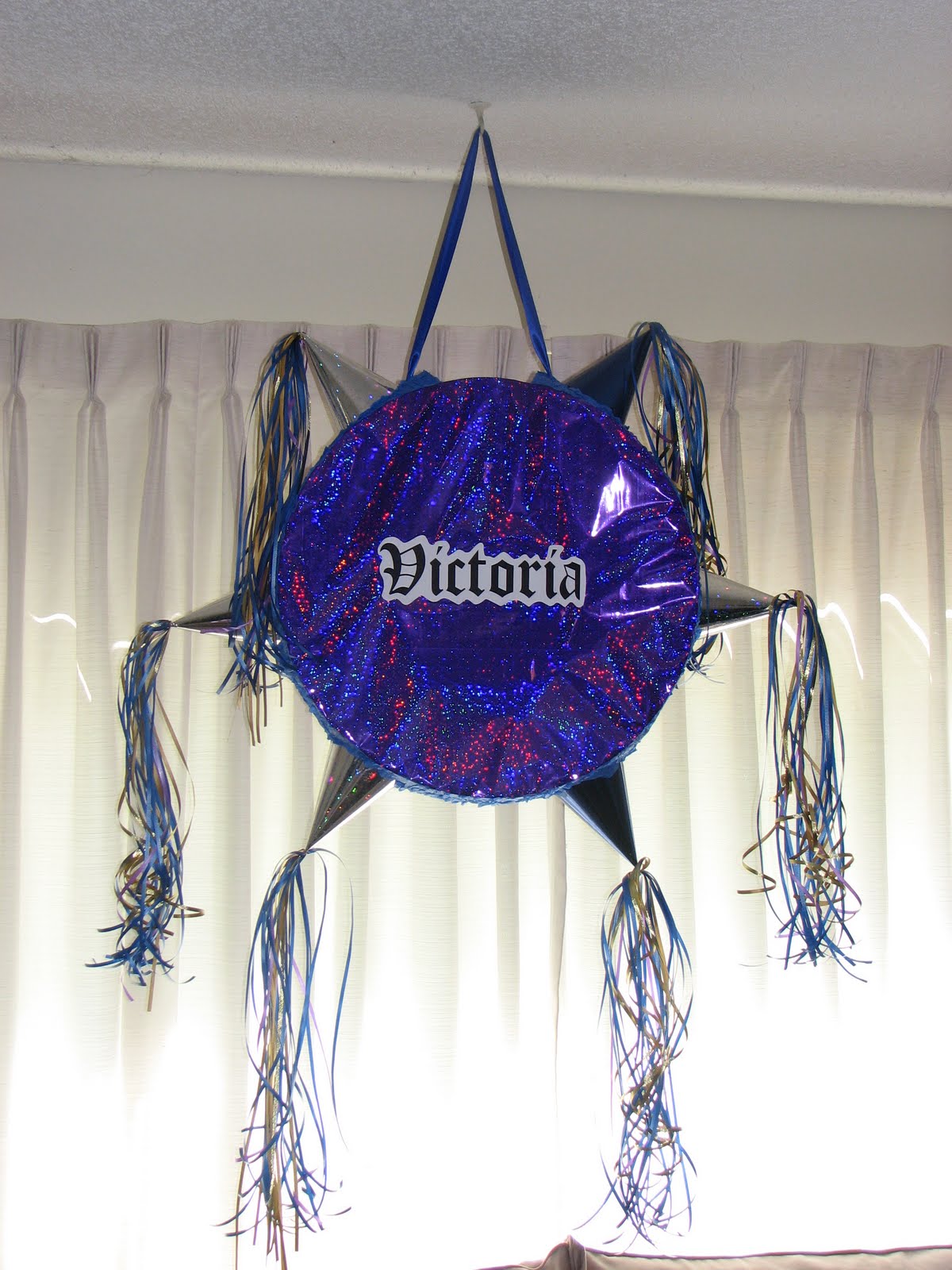 Utopia Party Decor: Pinatas