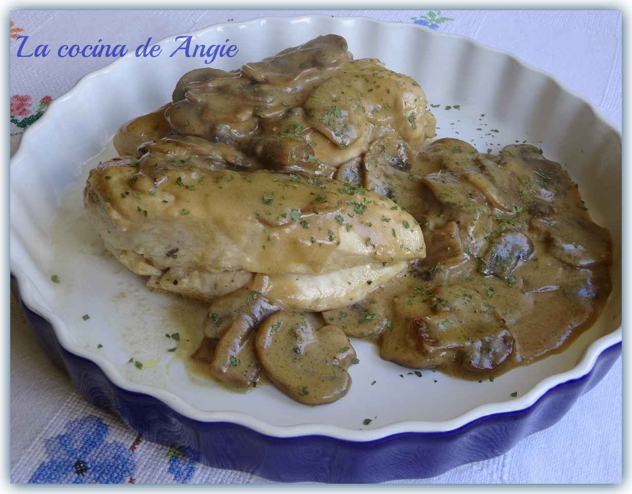 La cocina de Angie: SUPREMAS DE POLLO CON SALSA DE CHAMPIÑONES