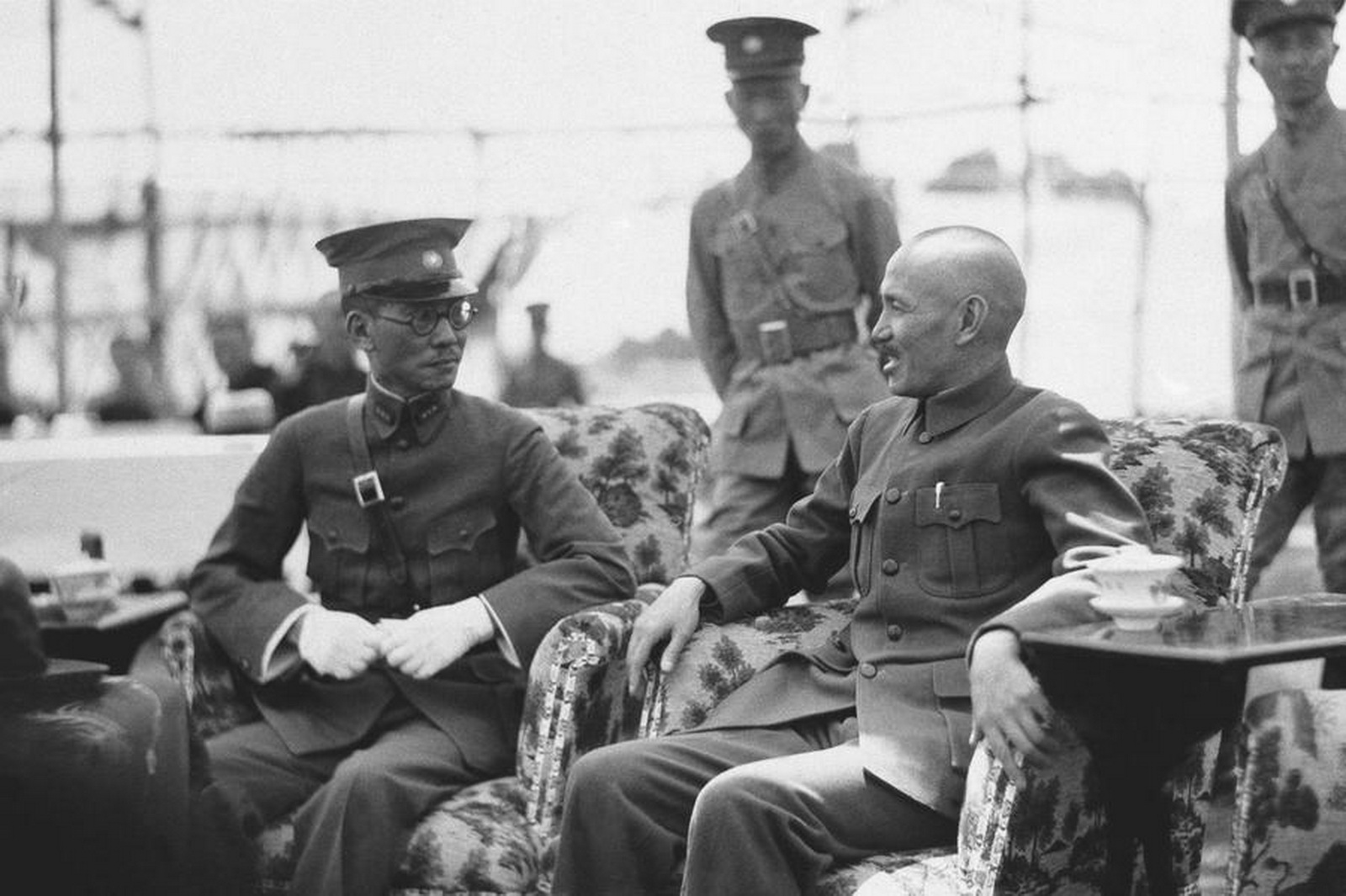 World War II Pictures In Details: Chinese Generals Chiang Kai-Shek and ...