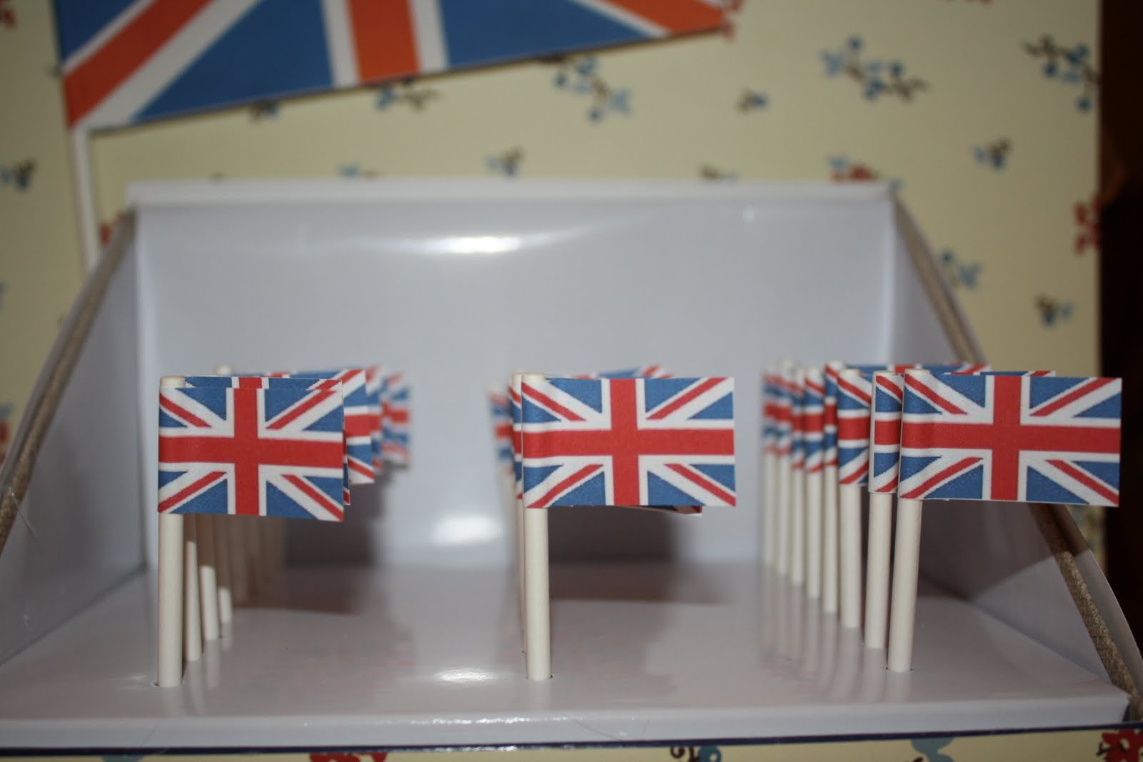 Party Sweet Party: Mini British Flags!