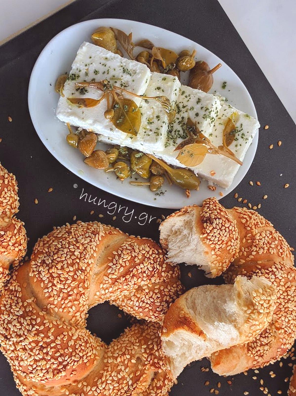 Kitchen Stories: The Greek Simiti / Koulouri