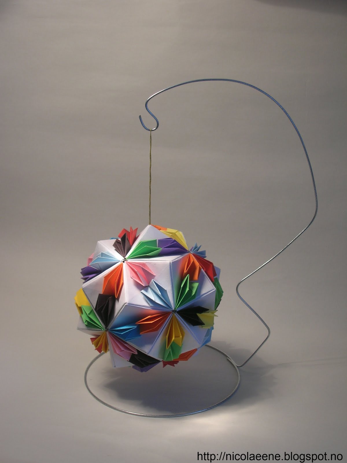 Nicolae Ene - origami: Confetti by Uniya Filonova