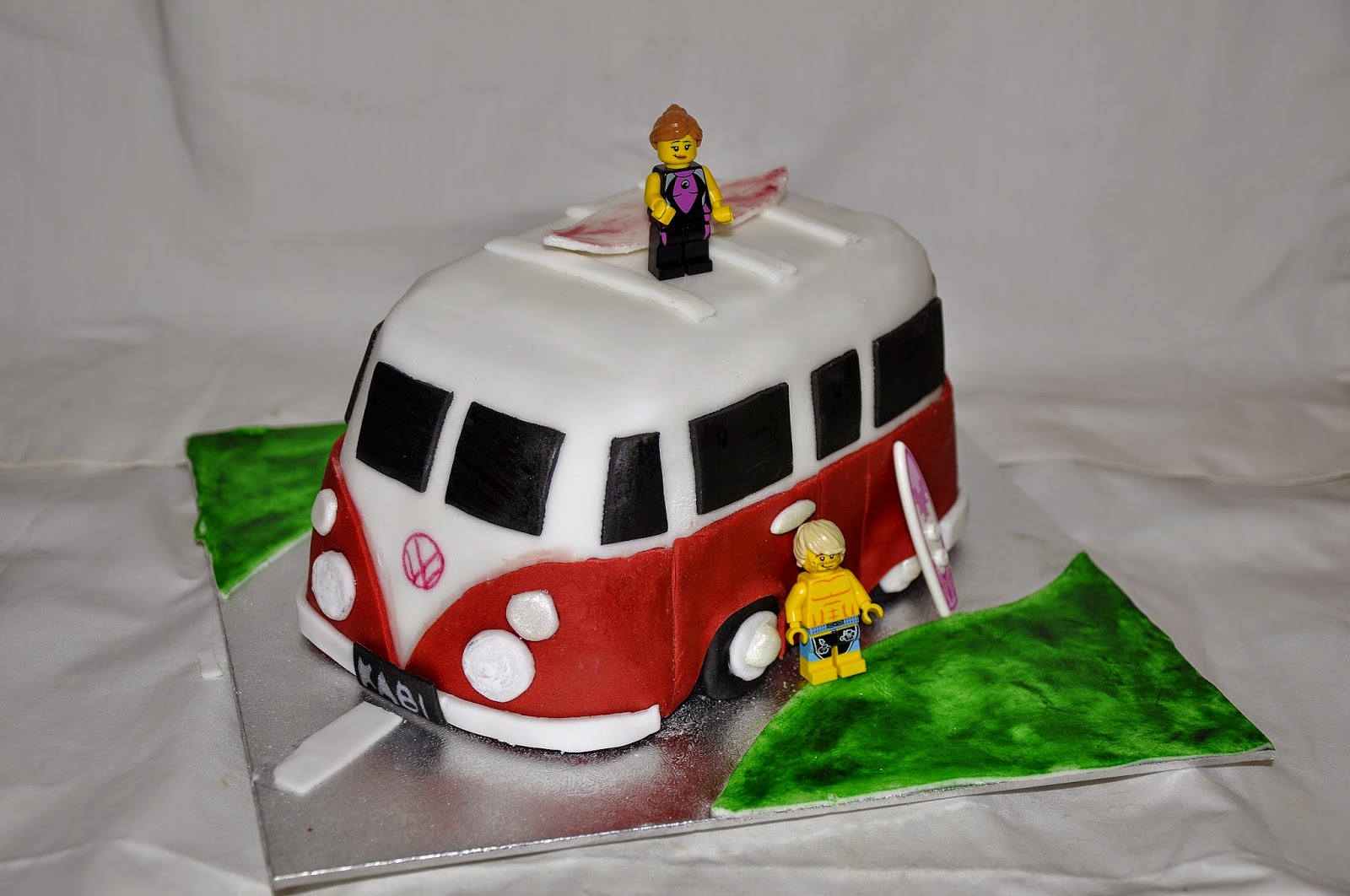 Bitter-Sweet Bakery: Volkswagen Camper Van Cake
