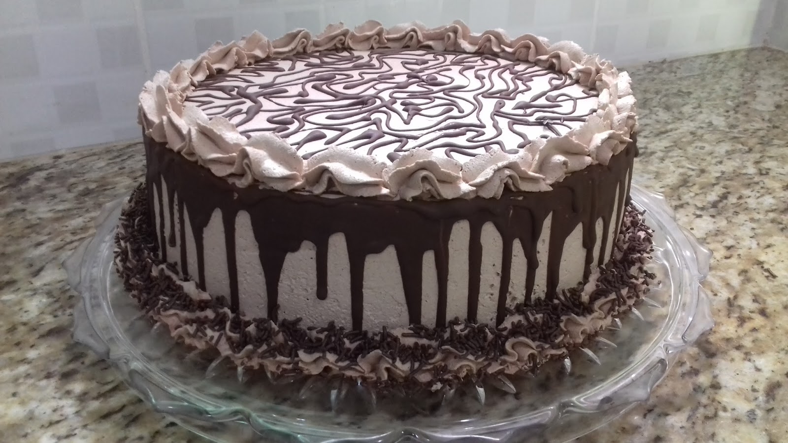Demarco Cook Design: BOLO DE CHOCOLATE COM CHANTILLY