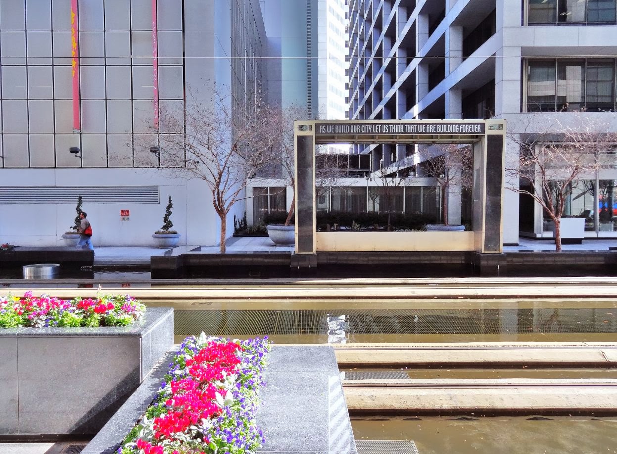 Houston in Pics: Metropolitan water feature with flowers - Main Street