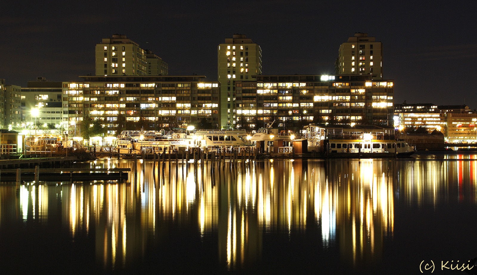 All That Photos: Merihaka By Night