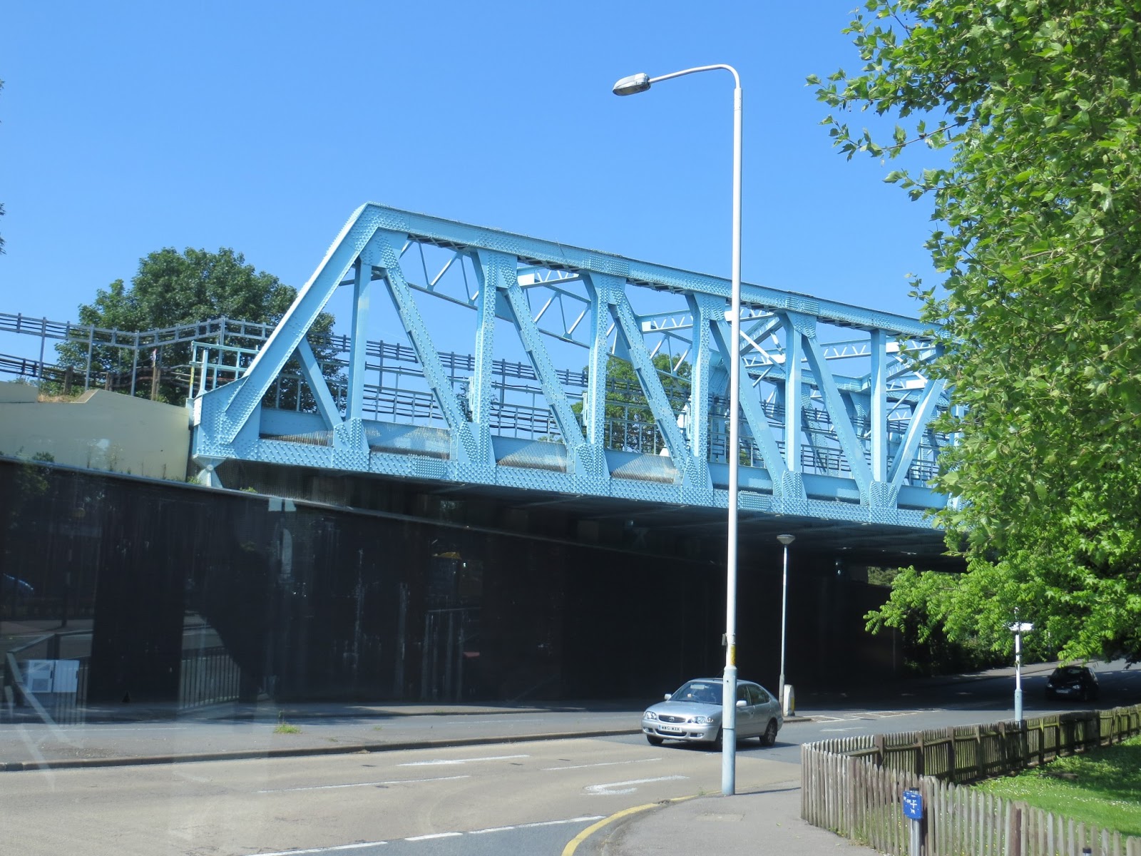 London buses one bus at a time: the return: The H11 Route