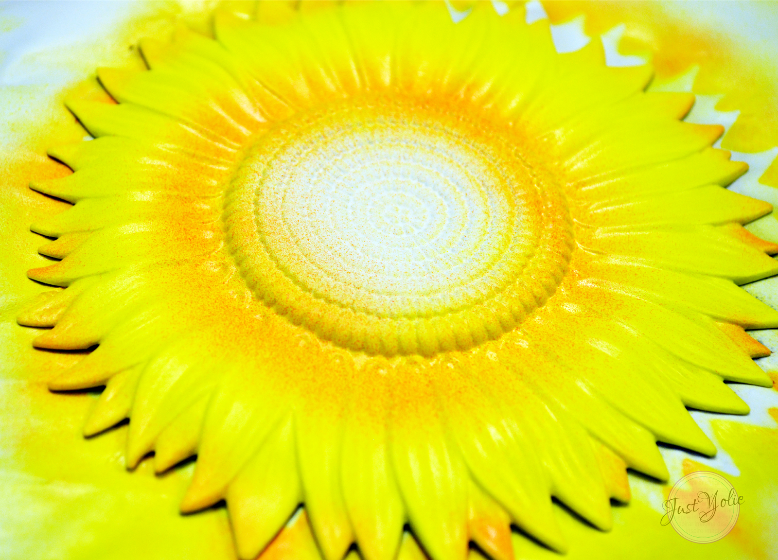 JustYolie: Sunflower Shadow Box #UPaintMetal