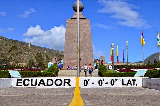 Lume & Ar: A Linha do Equador