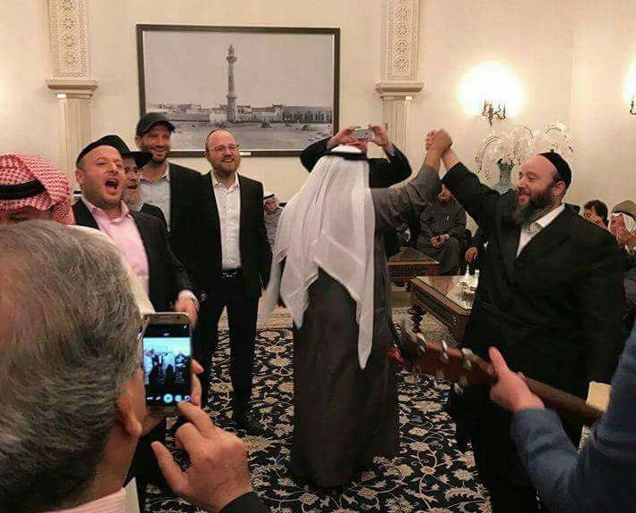 Orthodox American Jewish businessmen visit Bahrain, dance with their ...