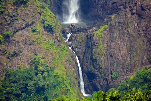 Mangeli Waterfall, Dodamarg | Konkankatta.in