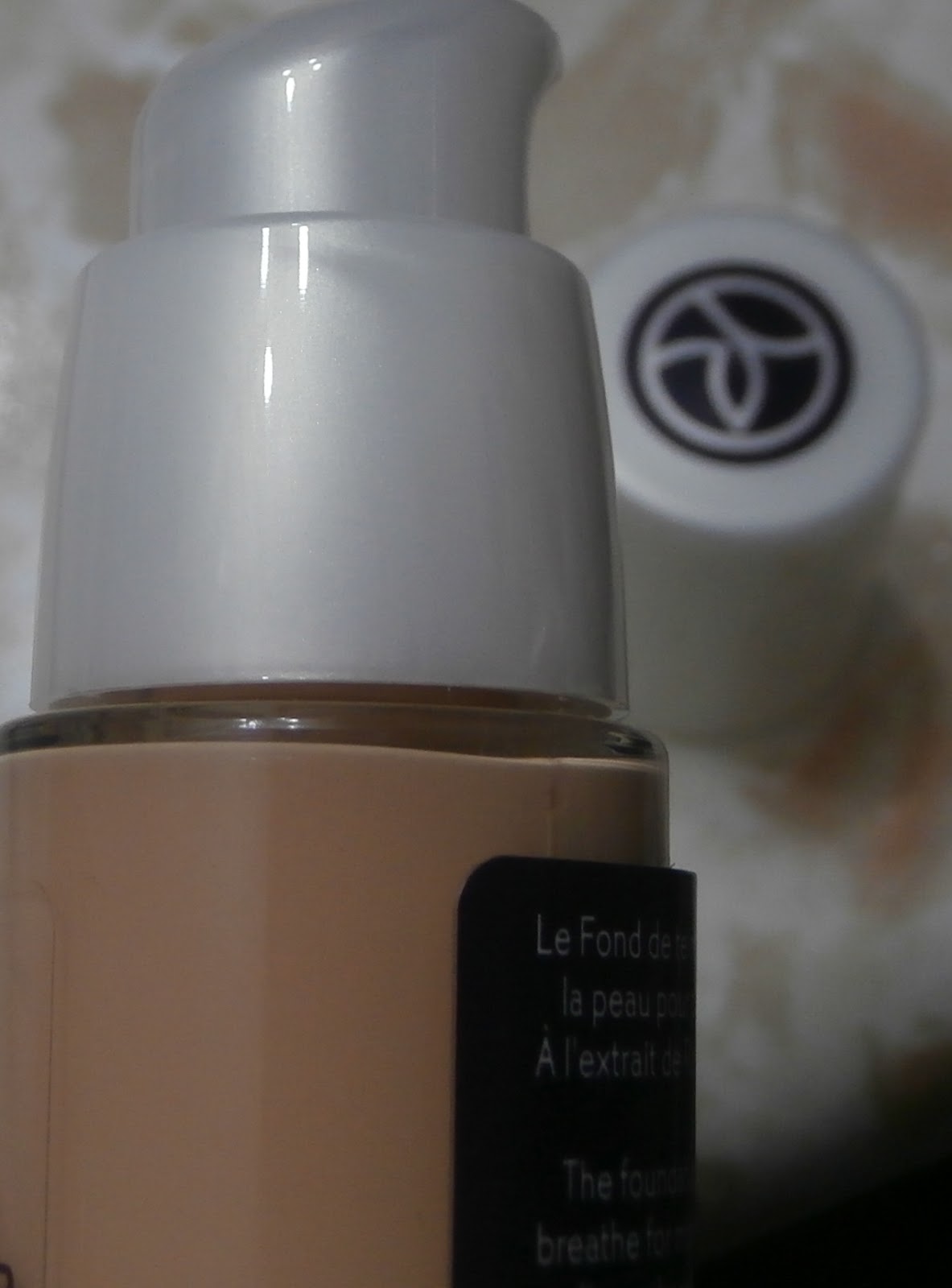 Today's Fashion Tomorrow's Classics: Review: Yves Rocher Pure Light ...