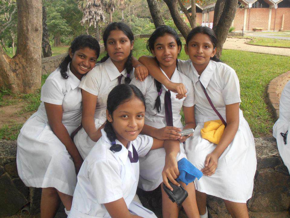 Sri Lanka School Girls | Sinhala Life News