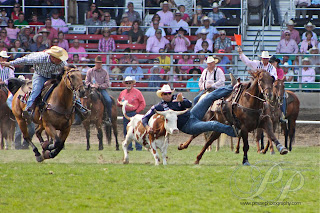 Eric Valentine's Praise Photography Blog: The Pendleton Round Up -- Roping