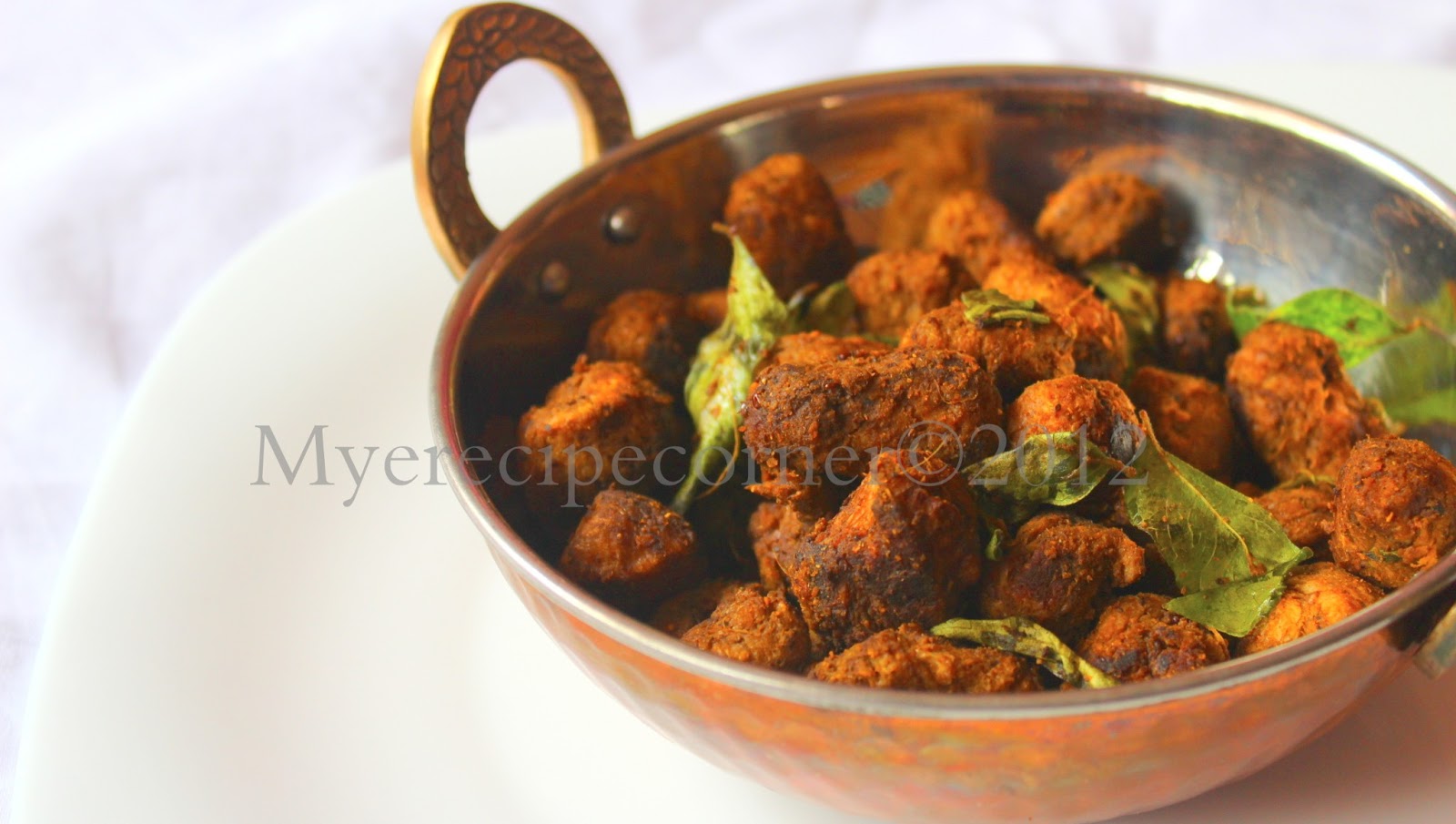 Mye's Kitchen: Mealmaker Fry/ Soya Chunks Varuval
