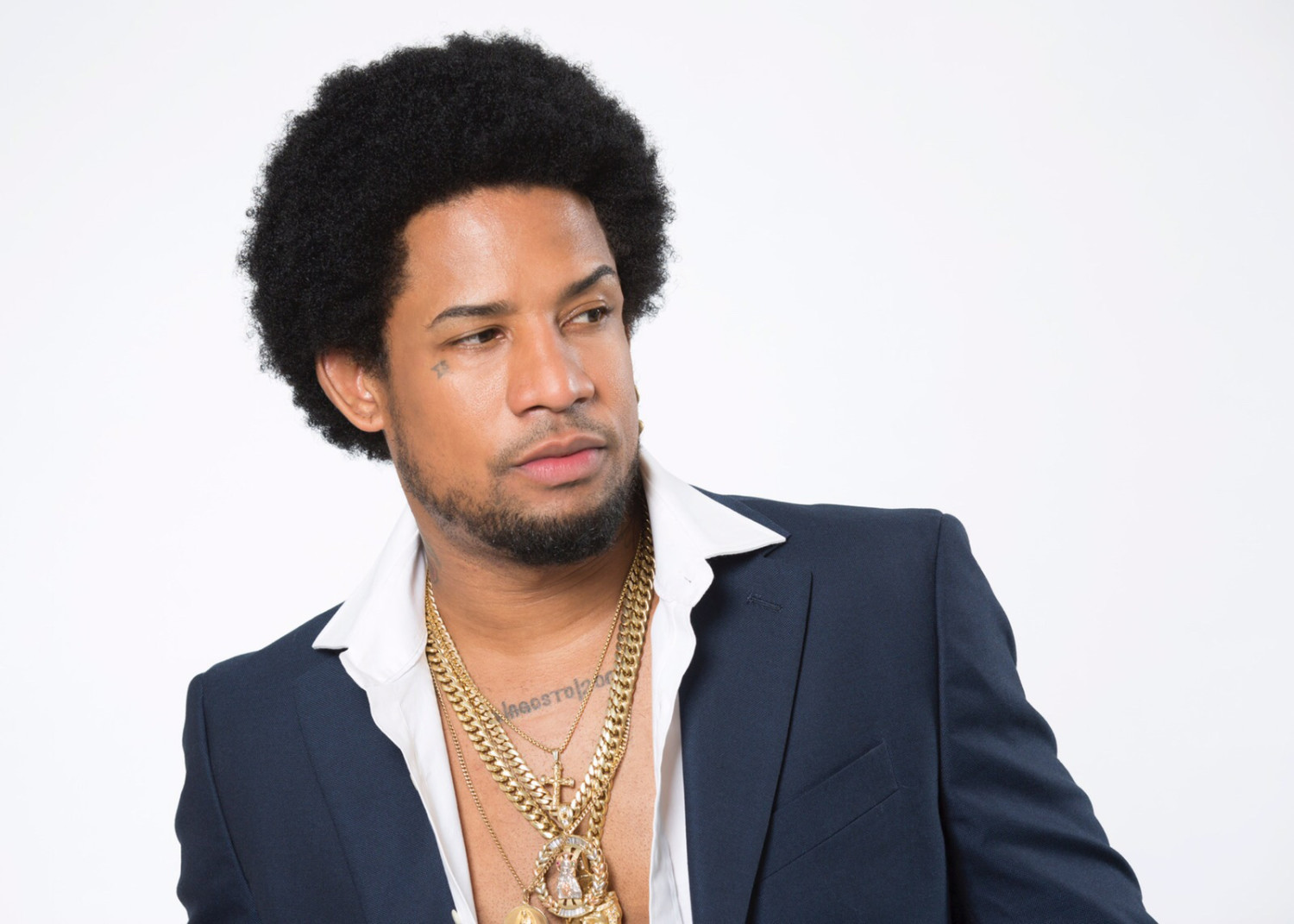 Picoteando el Espectaculo: Vakeró dice no le interesa ponerse al lado ...