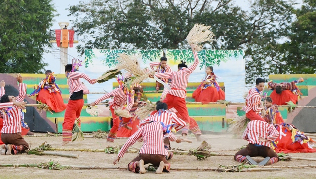 mybeautifulILOILO: Bayluhay and Pasungay: Marking the Beginning of the ...