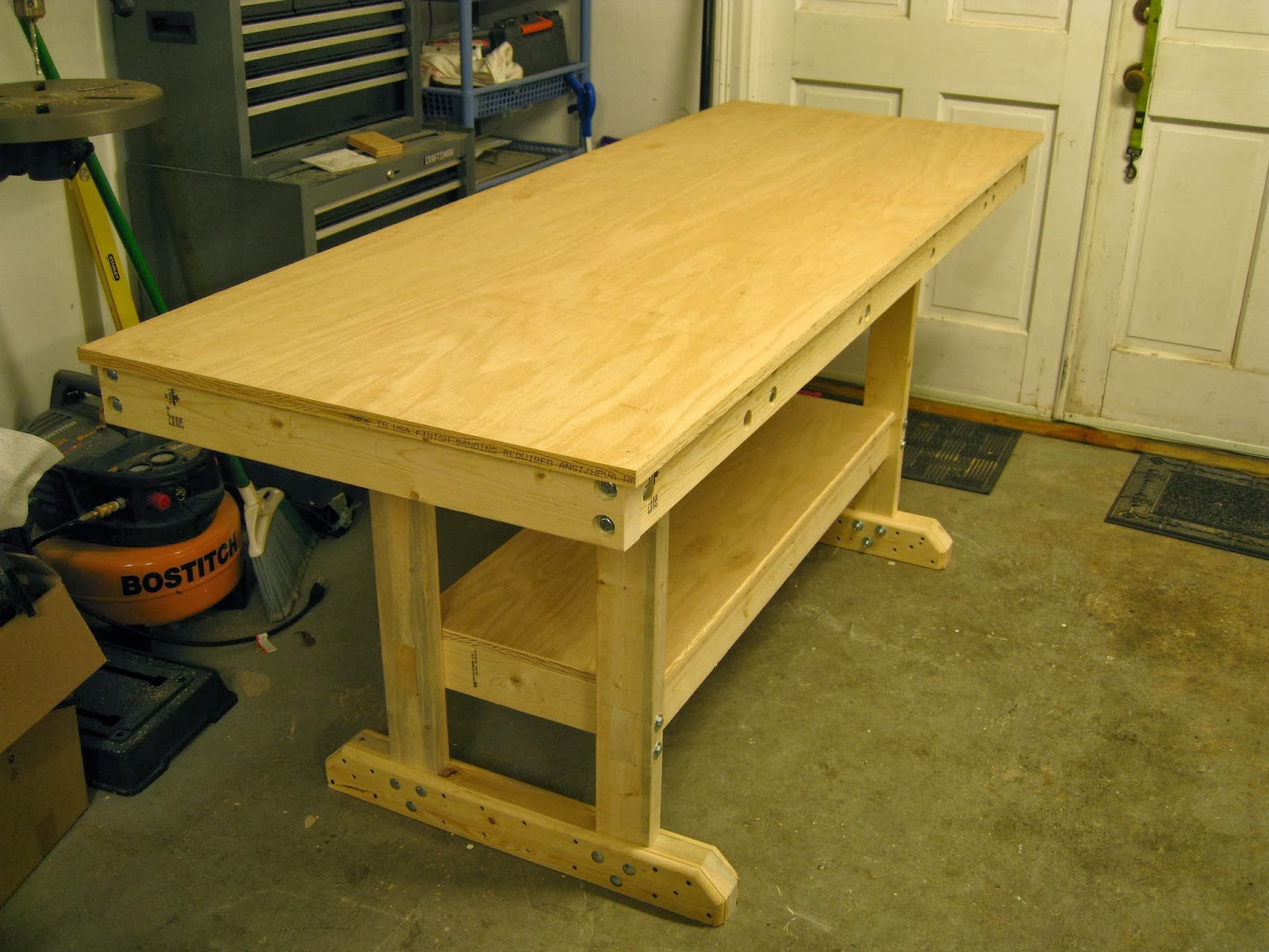 Dave's Workshop: DIY Woodworkers Workbench