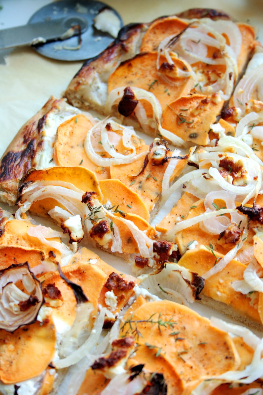 Healthy Happy Soul: Sweet Potato Flatbread with Onions and Thyme