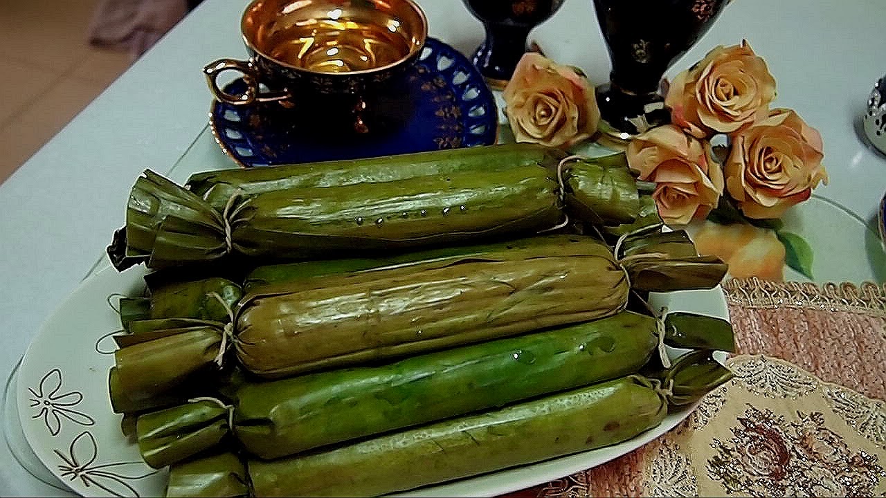 LUWEEH KITCHEN : Suman Moron ( with Chocolate )