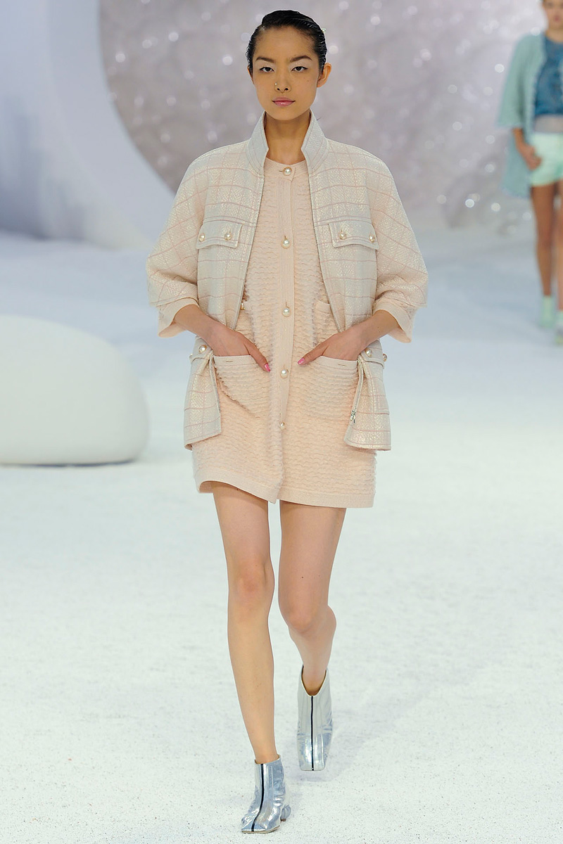Fashion Show: Chanel Spring/Summer 2012 RTW Paris Fashion Week (2 часть)