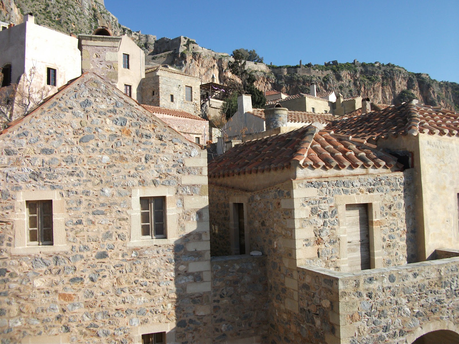 ακρη ελασσονας: ΜΟΝΕΜΒΑΣΙΑ η MONEMVASIA κειμενα απο το δικτυο ...