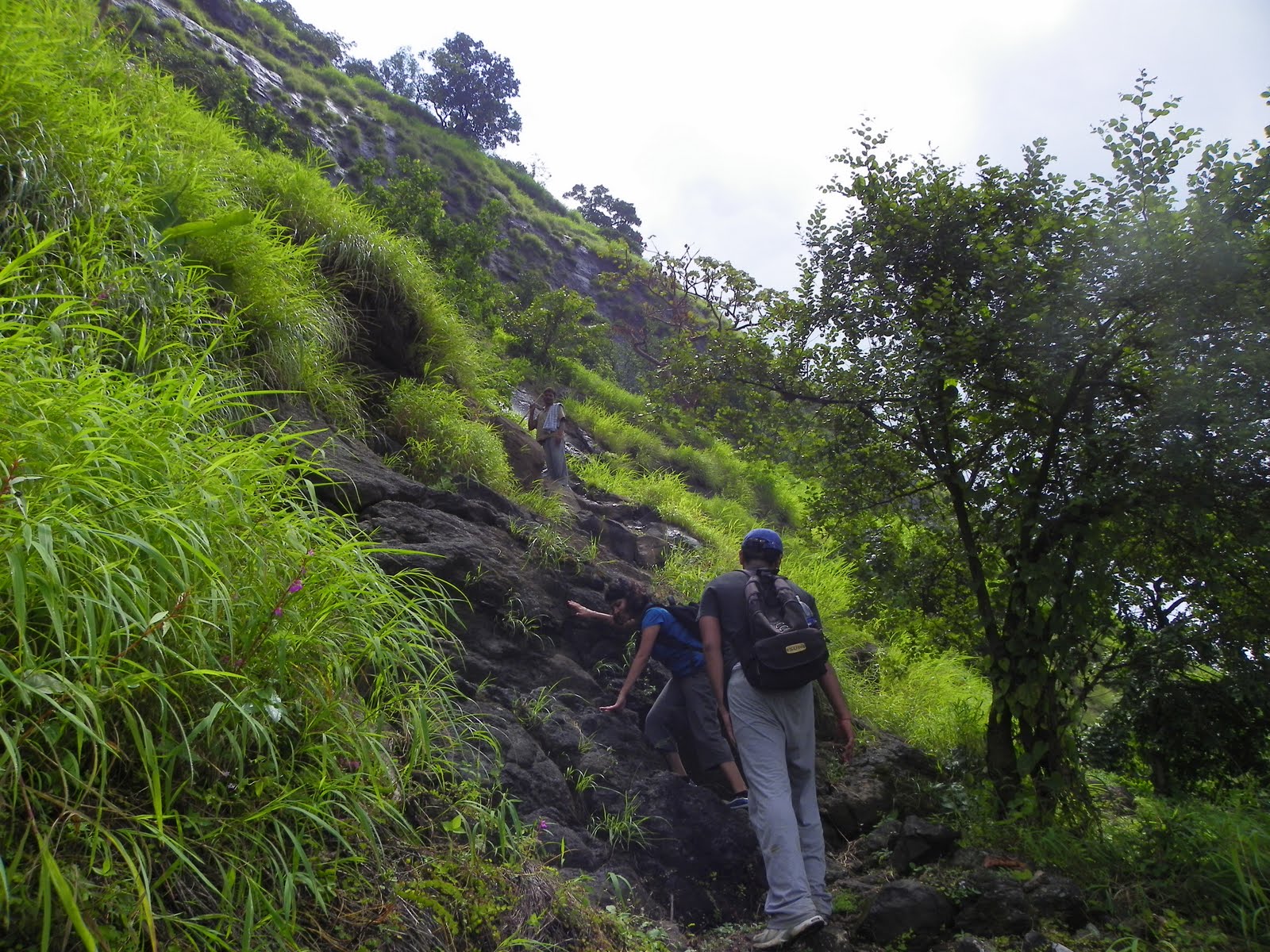 Nature Knights: Trek-Ulhas-Valley-Kondana-Caves