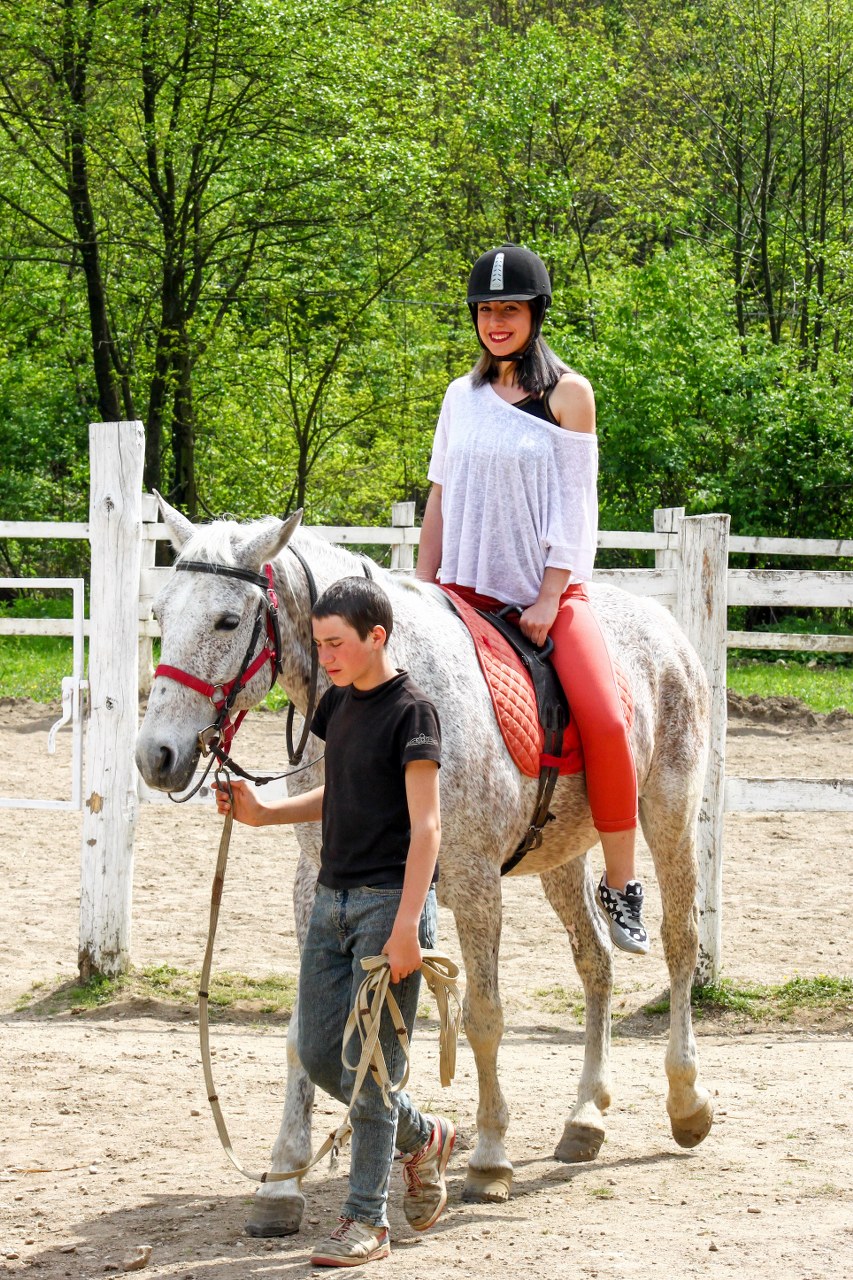 Fericirea este ... lecția de echitație - Raluca Ardelean