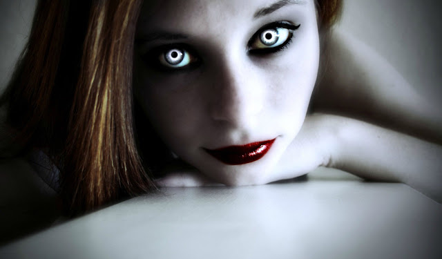 El Espejo Gótico: Vampiresas: diccionario de mujeres vampiro