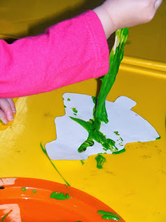 Kidspert: Spaghetti Paint Brushes