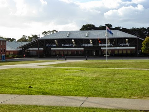 Magnificent Melbourne - Aussie Hero Quilts (and Laundry Bags)
