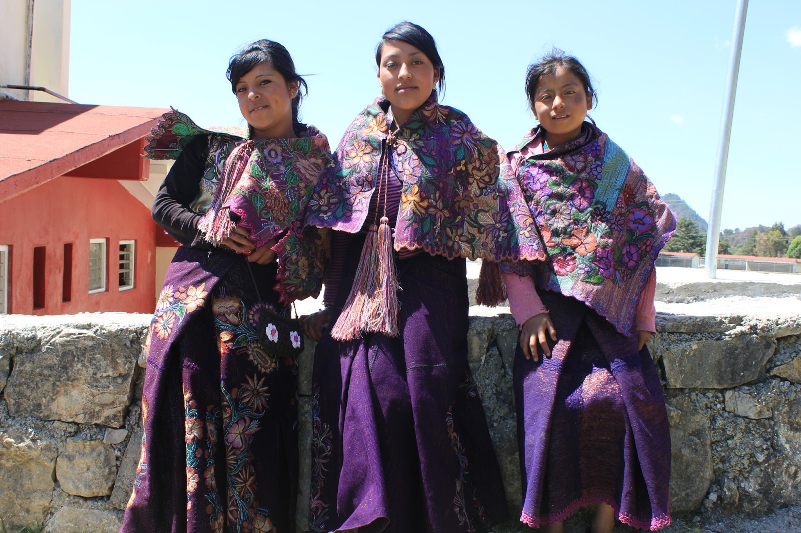 Amphigouriquement vôtre: À la découverte des populations autochtones