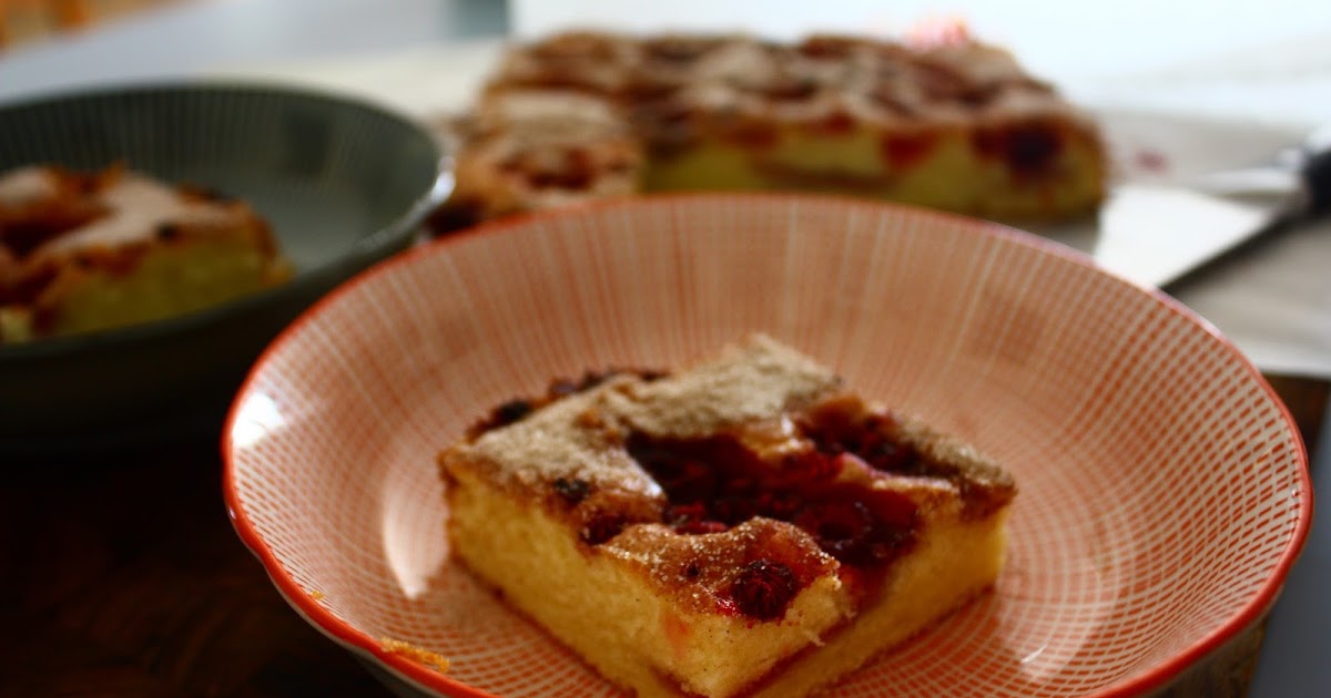 Kate's Weekend Kitchen: Raspberry Snickerdoodle Cake