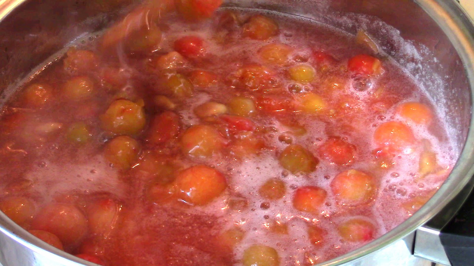 Farfuria vesela: Bulion de corcoduse