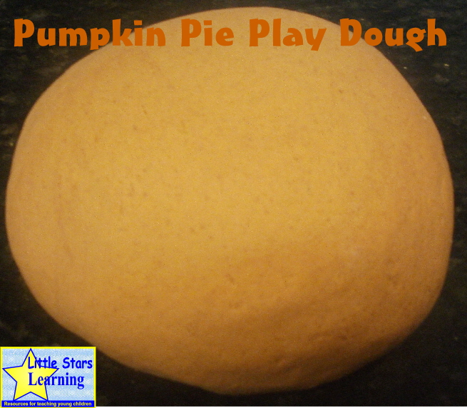 Little Stars Learning: Pumpkin Pie Play Dough