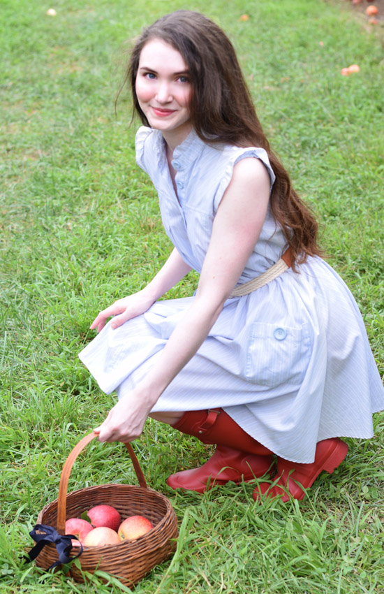 the pink clutch ...: Bar Cart Series ... No. 15 Summer Ann