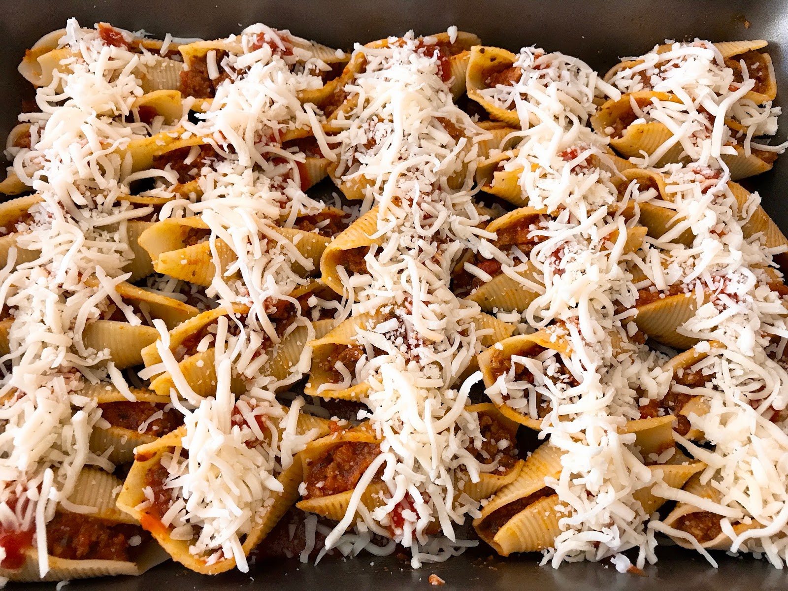 Beefy, Cheesy Stuffed Shells