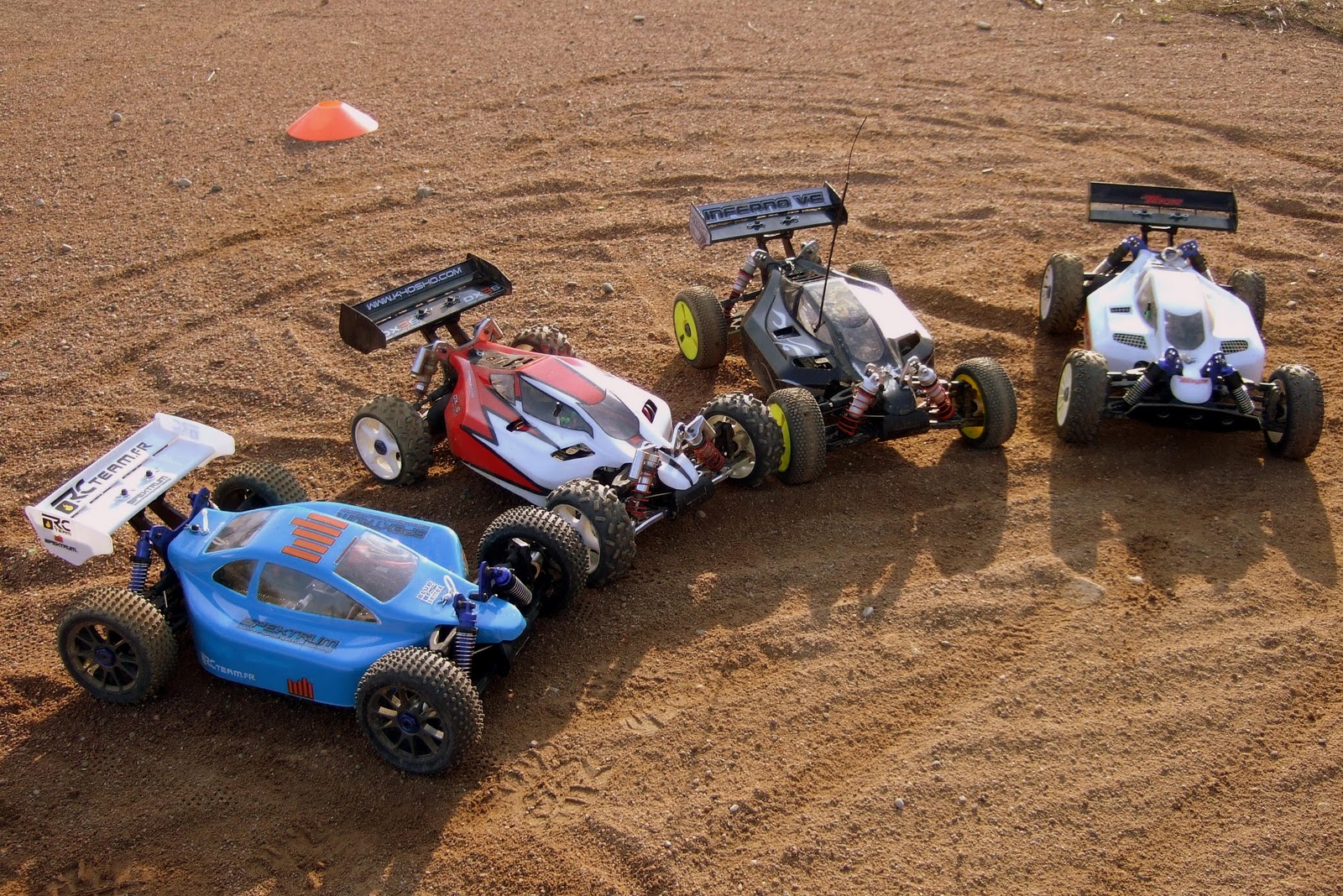 RC - Kyosho Inferno VE, Mini Z, Traxxas Ken Block et les autres ...
