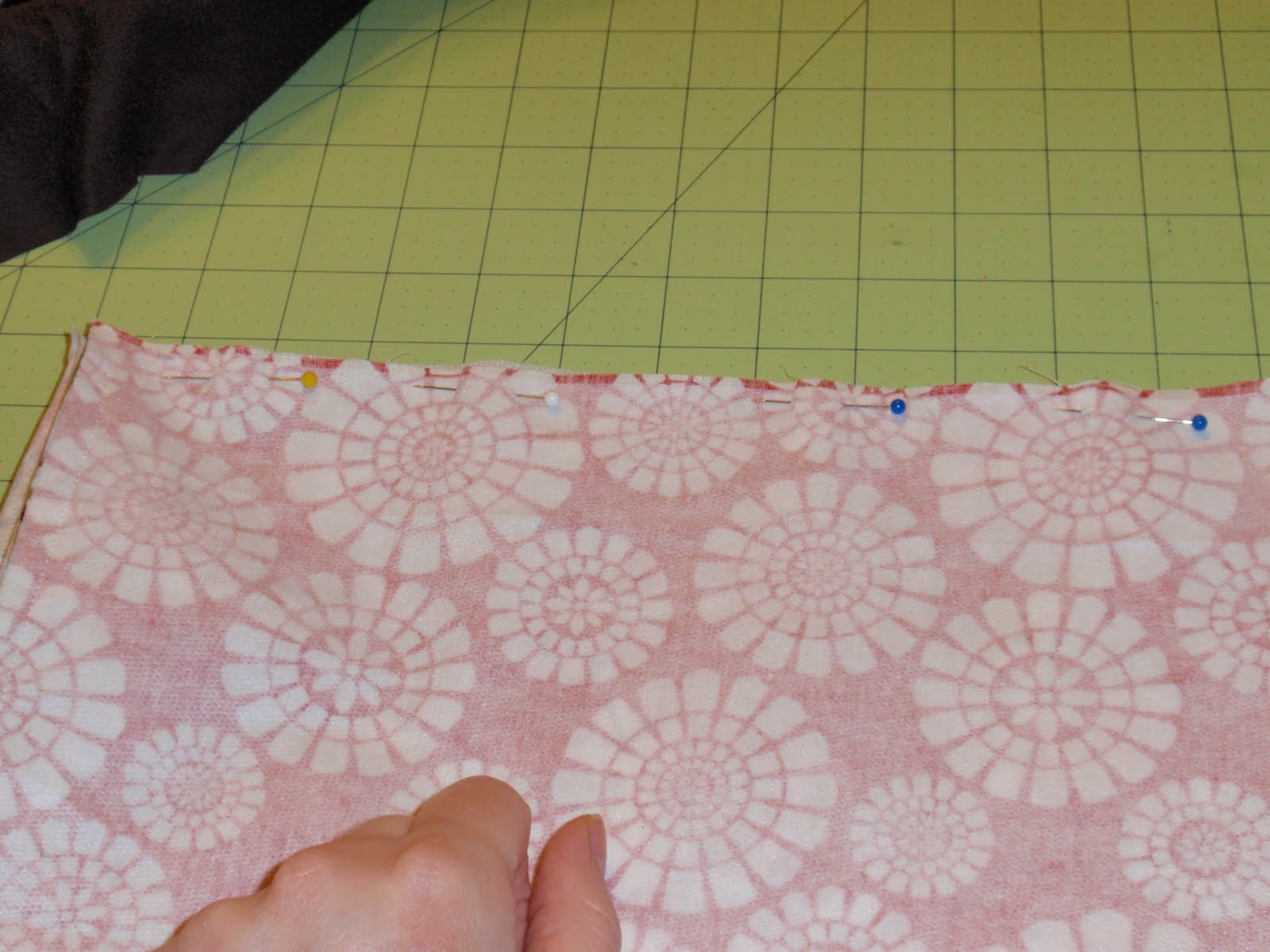 Diary of a Crafty Lady: Sewing Machine Cover