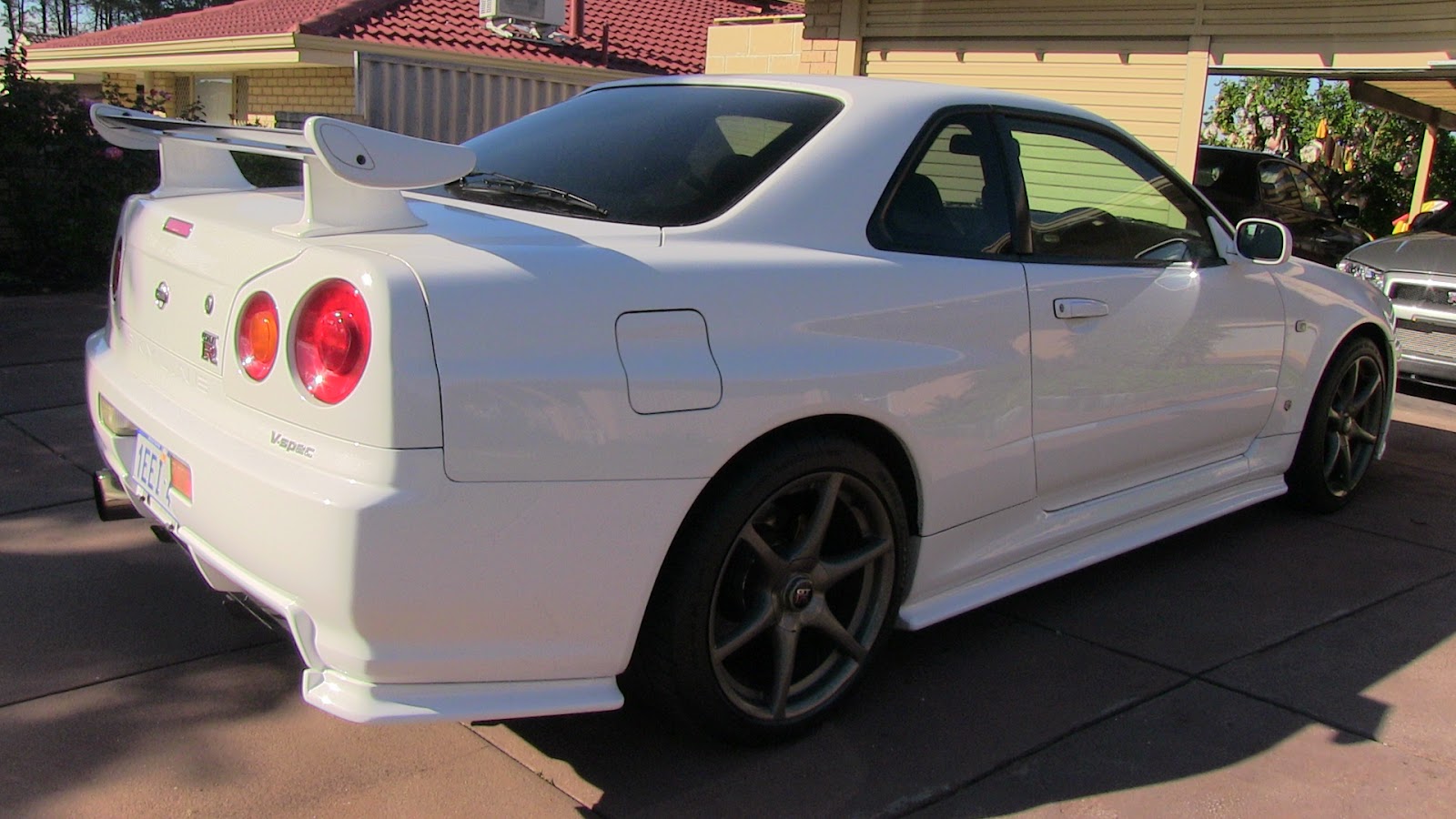Prime Detail: Nissan R34 GTR V Spec White