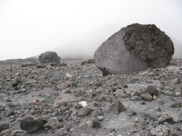 SERBA-SERBI: Misteri Gunung Angker Di Indonesia Yang Bikin Merinding