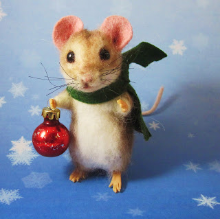 DOWAGER QUEEN: The Day After Chris Mouse