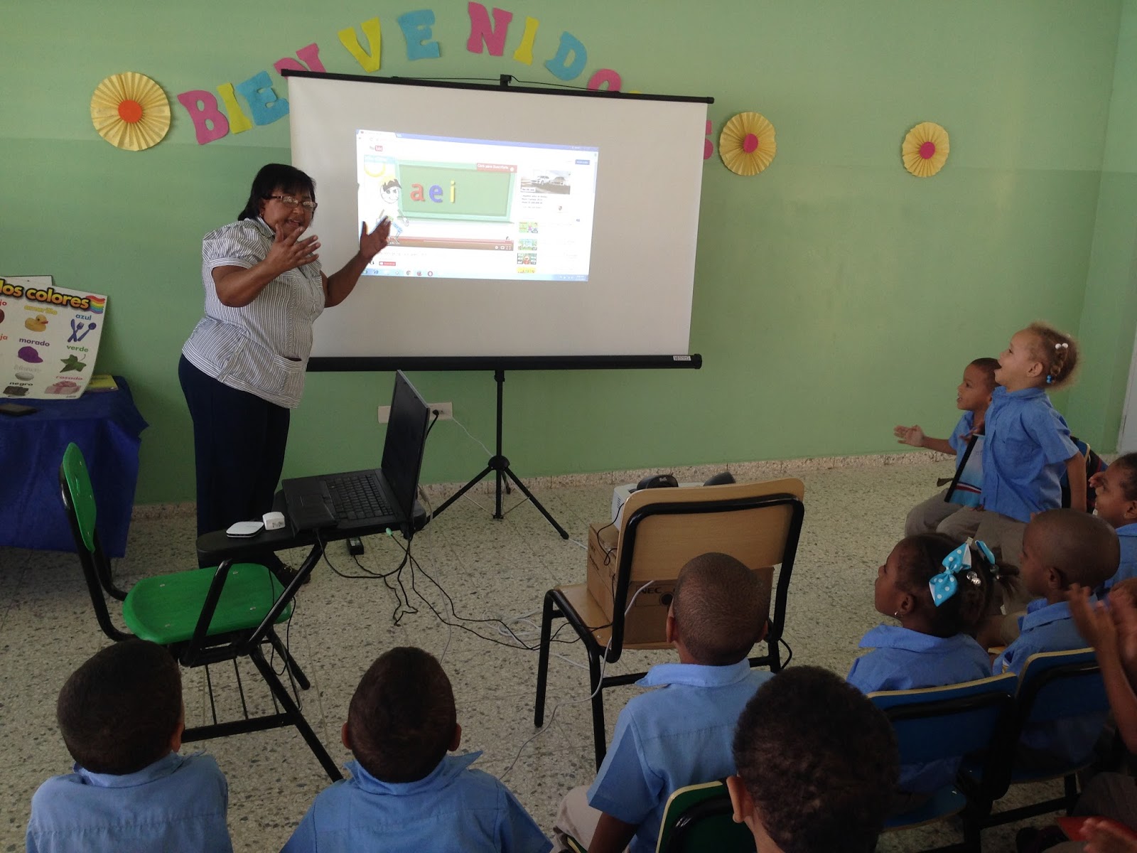 Docentes de la Escuela República de Cuba integrando las TIC/Formación a ...