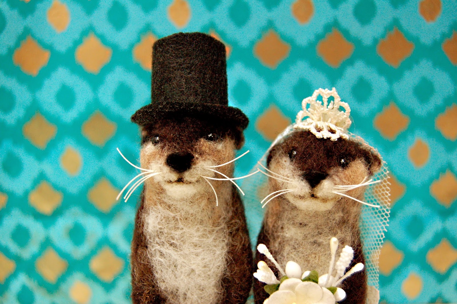 FACCI DESIGNS: Needle Felted Otter Wedding Cake Topper